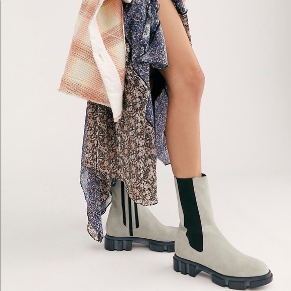 Free People | Shoes | Nwt Free People Brooks Lug Sole Chelsea Boot Mist ...